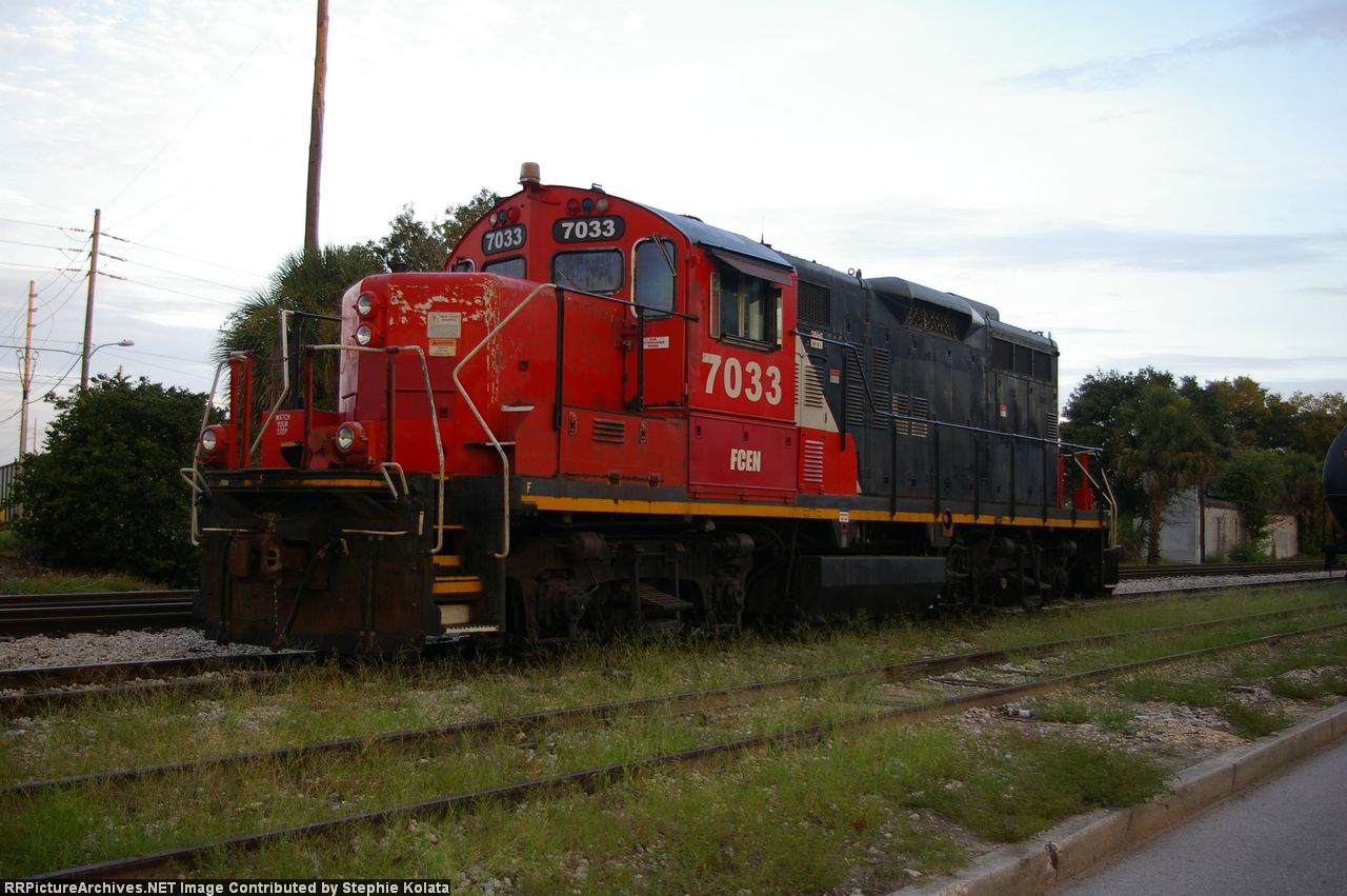 FCEN 7033 IN EARLY MORNING LITE